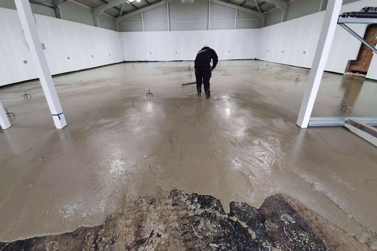 Floor screeding contractors - Anhydrite screed - 01933 716018