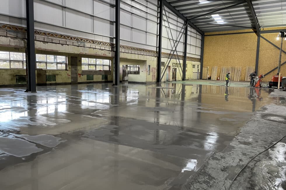 Floor screeding contractors - Factory flooring - 01933 716018